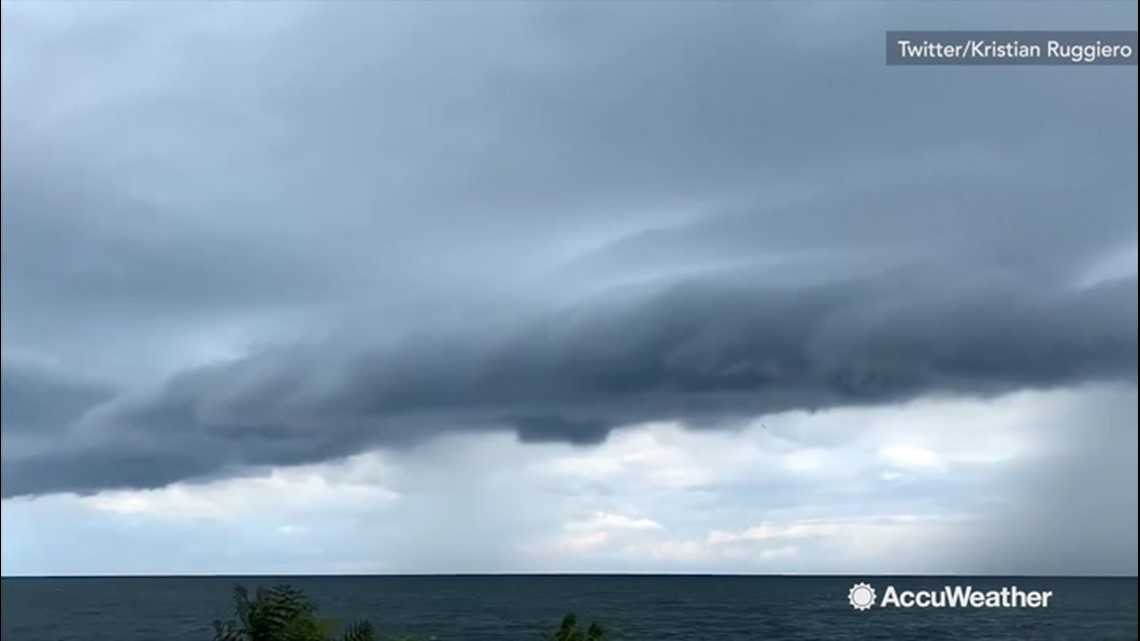 Impressive storm time-lapse video captured over Lake Ontario ...
