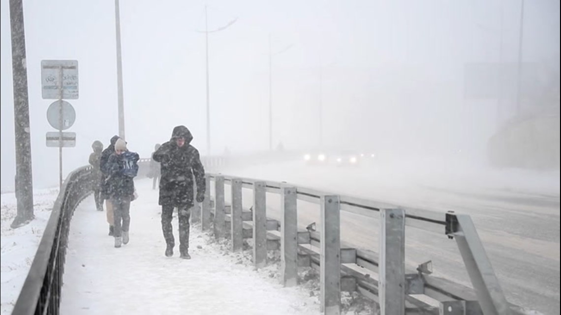 Winter storm sweeps through Russian city | firstcoastnews.com