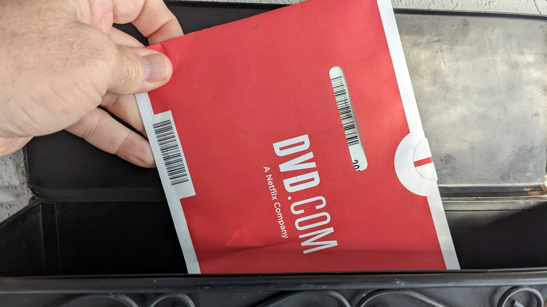 Netflix ending its DVD by-mail service | firstcoastnews.com