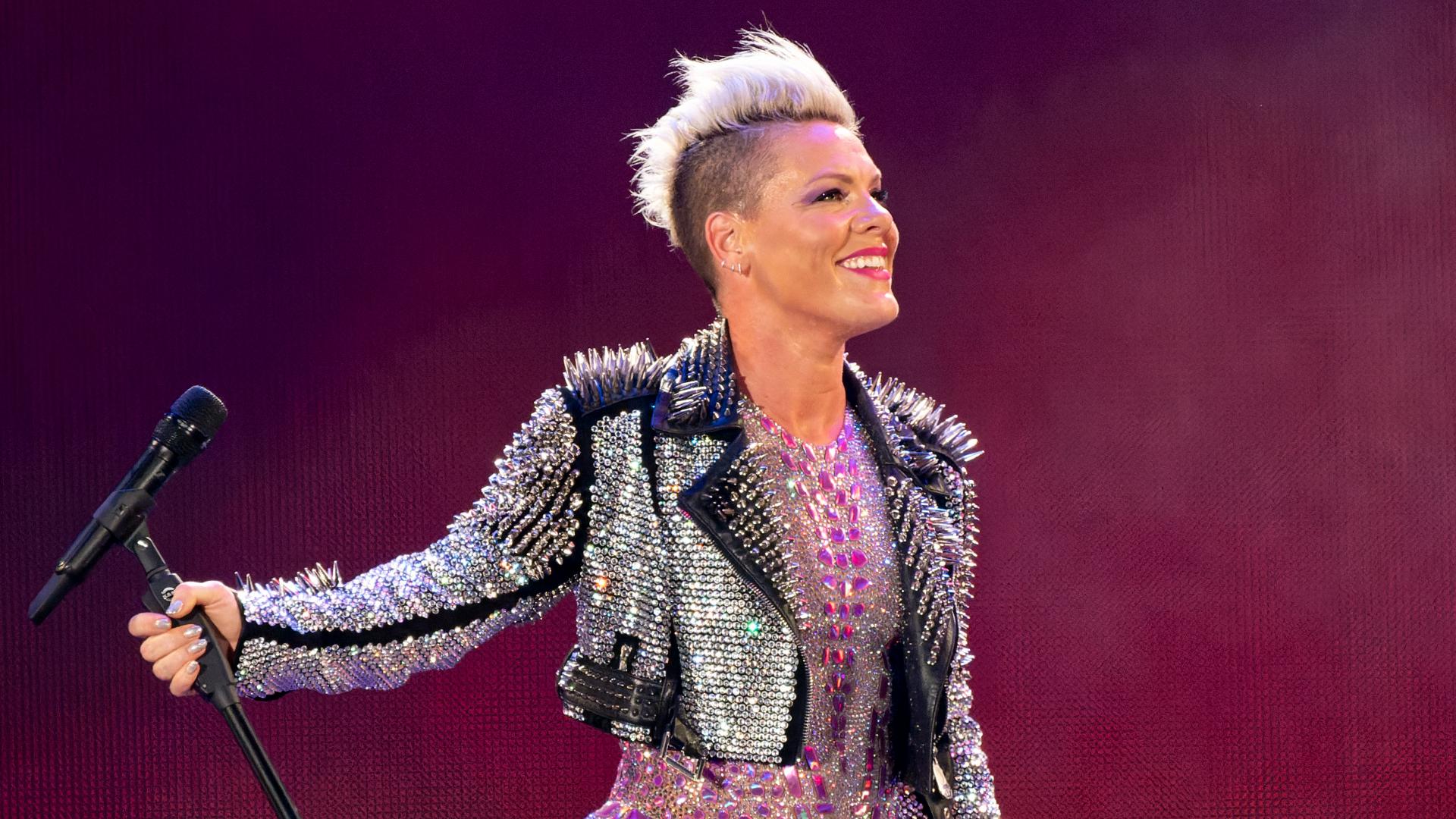 Singer Pink spends New Year's Eve in hospital | firstcoastnews.com