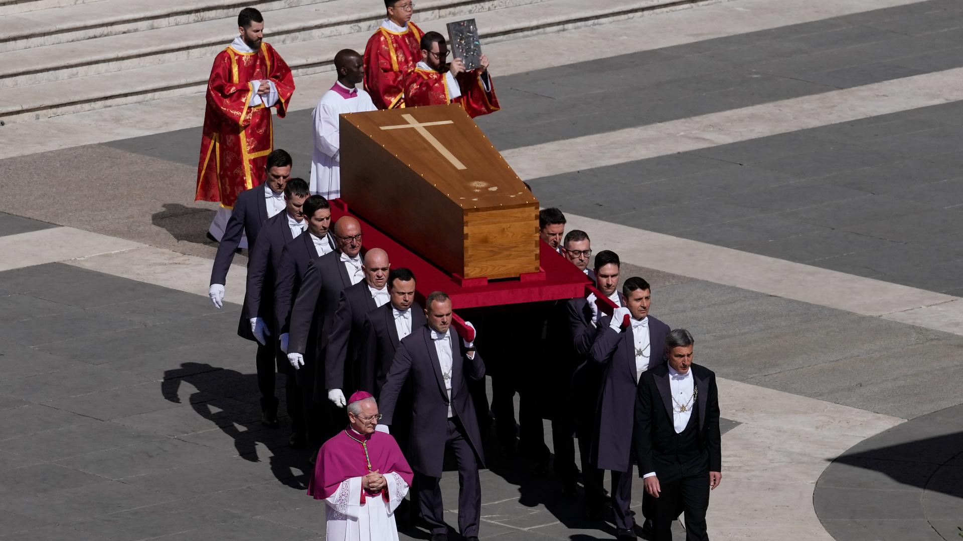 Who were the pallbearers for Pope Francis? | firstcoastnews.com