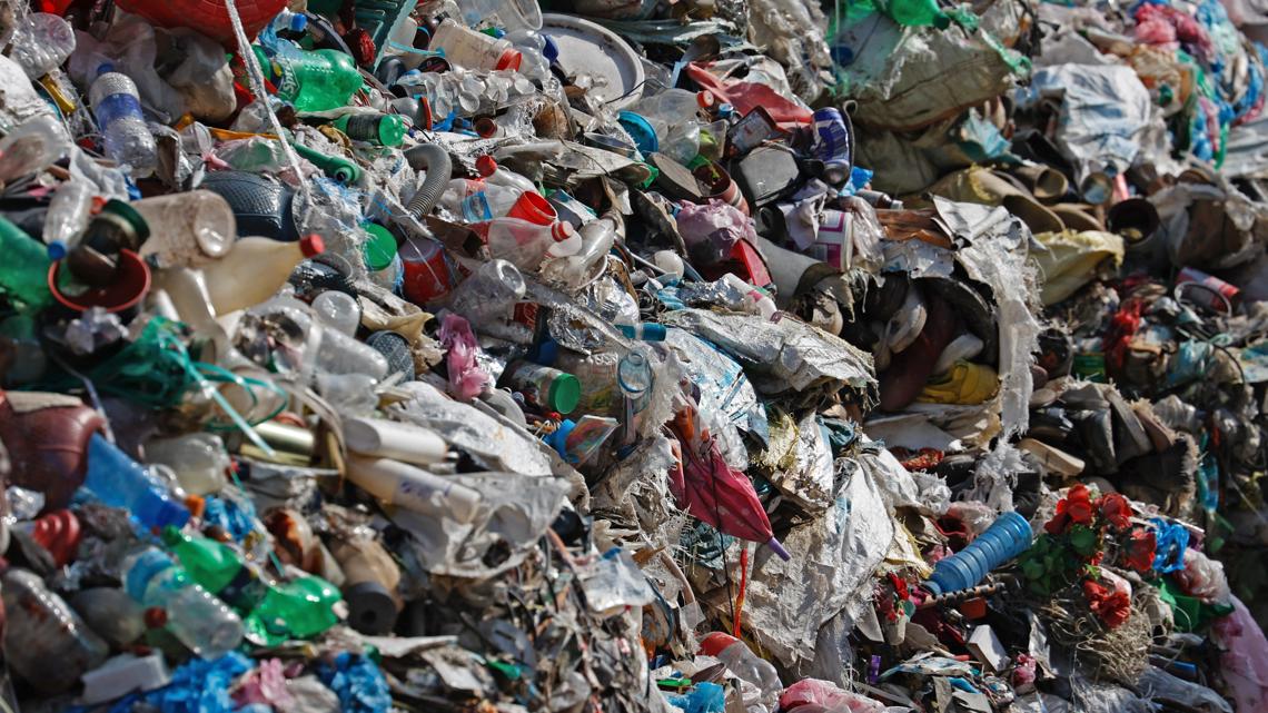 Mount Everest's frozen garbage will likely take years to clean up ...