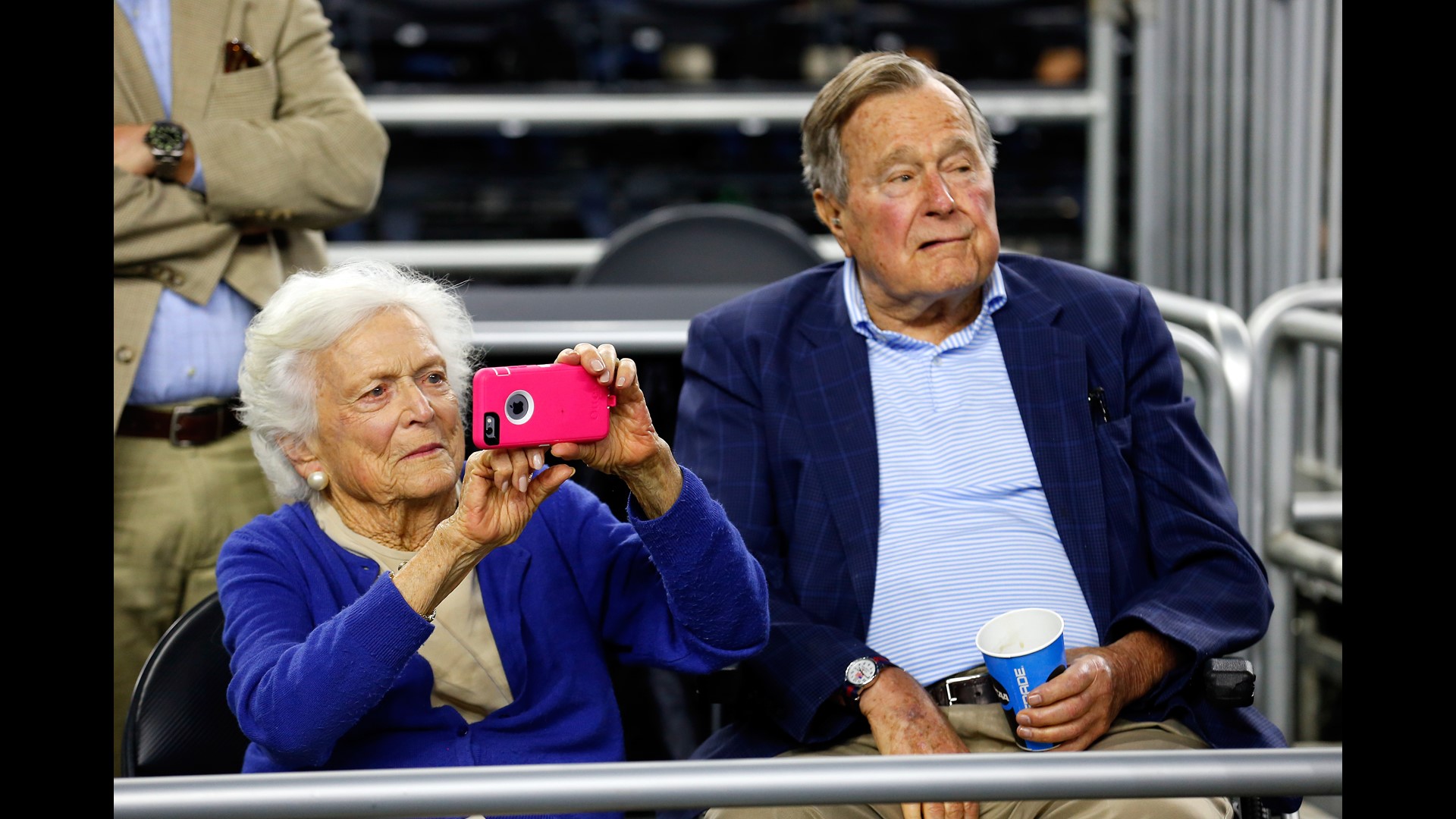 PHOTOS: Hundreds of Bush family photos | firstcoastnews.com