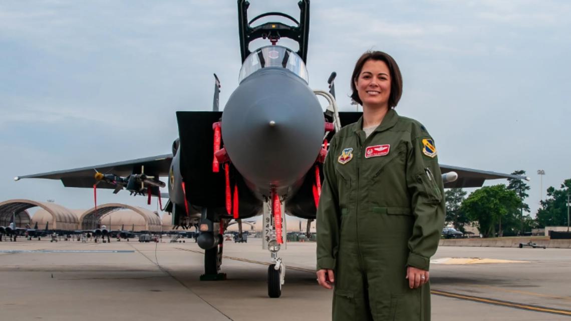 Air Force removes content on first female Thunderbird pilot from ...