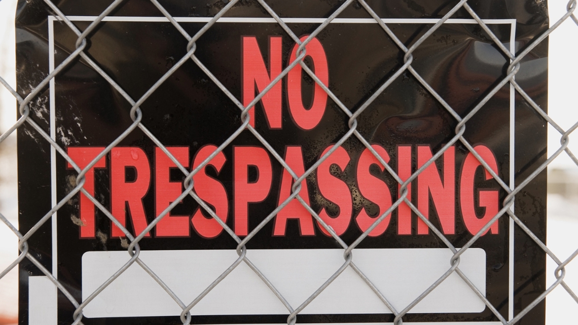 Neptune Beach police offer free 'No Trespassing' signs for construction ...