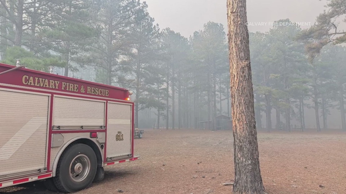 Charlton County wildfire largely contained at nearly 700 acres; high ...