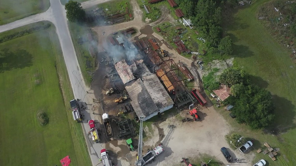 Huge three-alarm fire in Putnam County | firstcoastnews.com