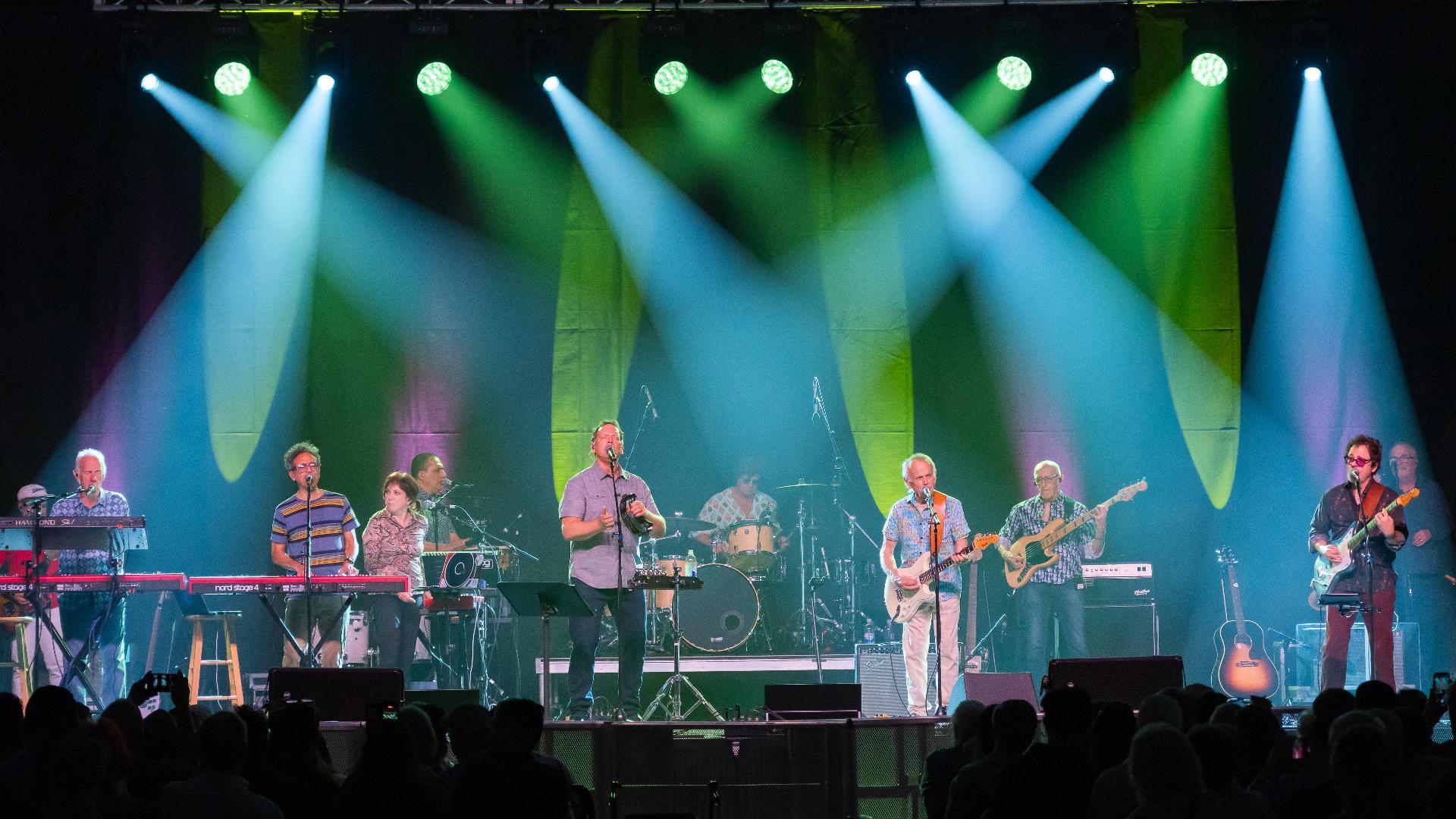 Al Jardine tours with Brian Wilson's band, celebrating Beach Boys ...