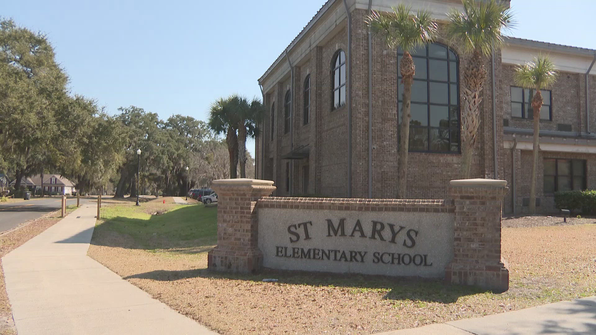 ‘A relief’: Parents react as students return to St. Marys Elementary ...