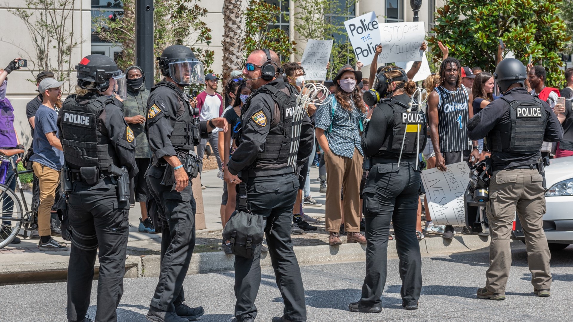 Many protestors arrested, pepper-sprayed in downtown Jacksonville; City ...