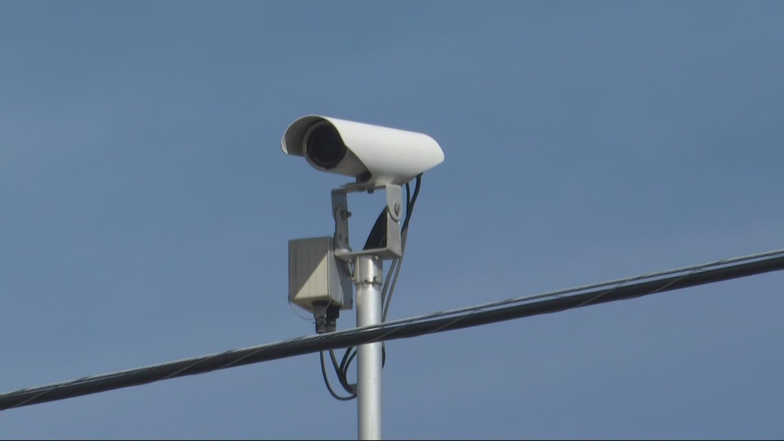 Red light traffic cameras remain in Orange Park for 2 more years ...