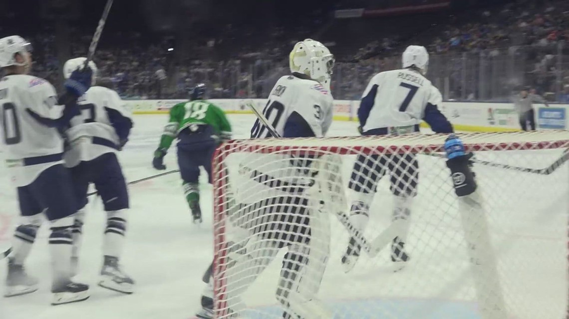 Icemen win game one of the Kelly Cup Playoffs 4-0 | firstcoastnews.com