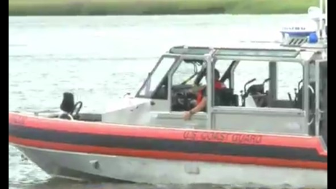 Boaters stranded for 7 hours rescued by Coast Guard | firstcoastnews.com