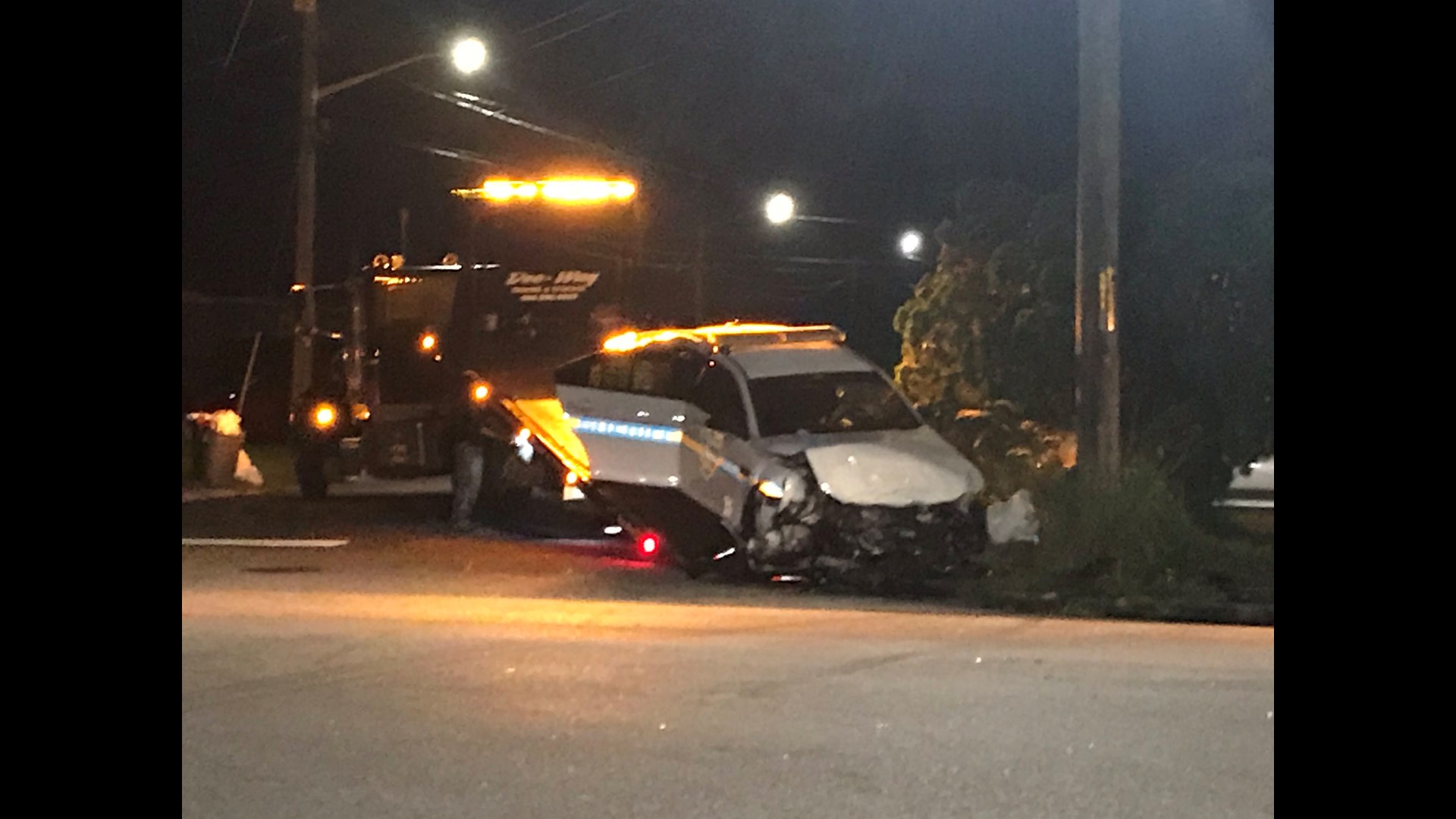 2 JSO cruisers crash during chase on Westside, suspect still on the run ...