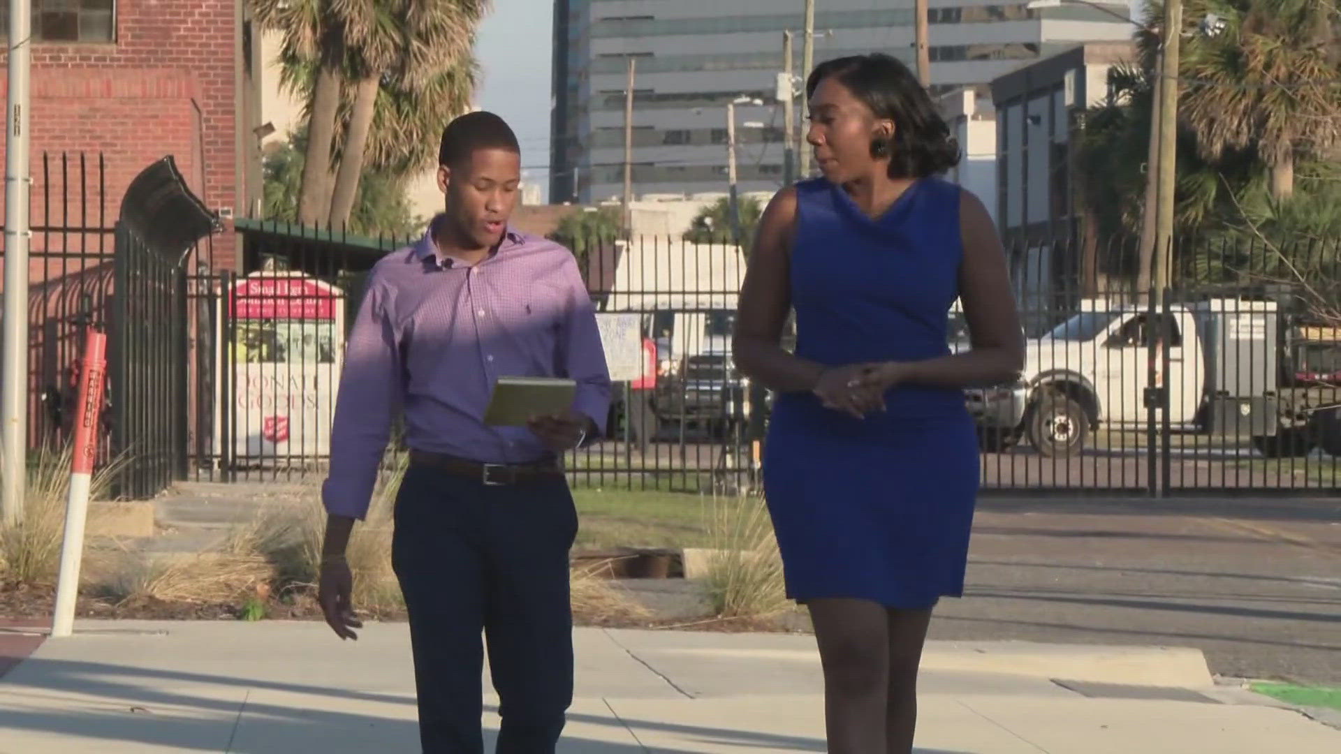 'Knowledge is power': Young Jacksonville entrepreneur, author teaching ...