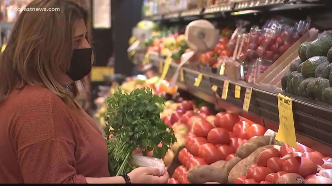 Grocery stores consider mask requirements after CDC change ...