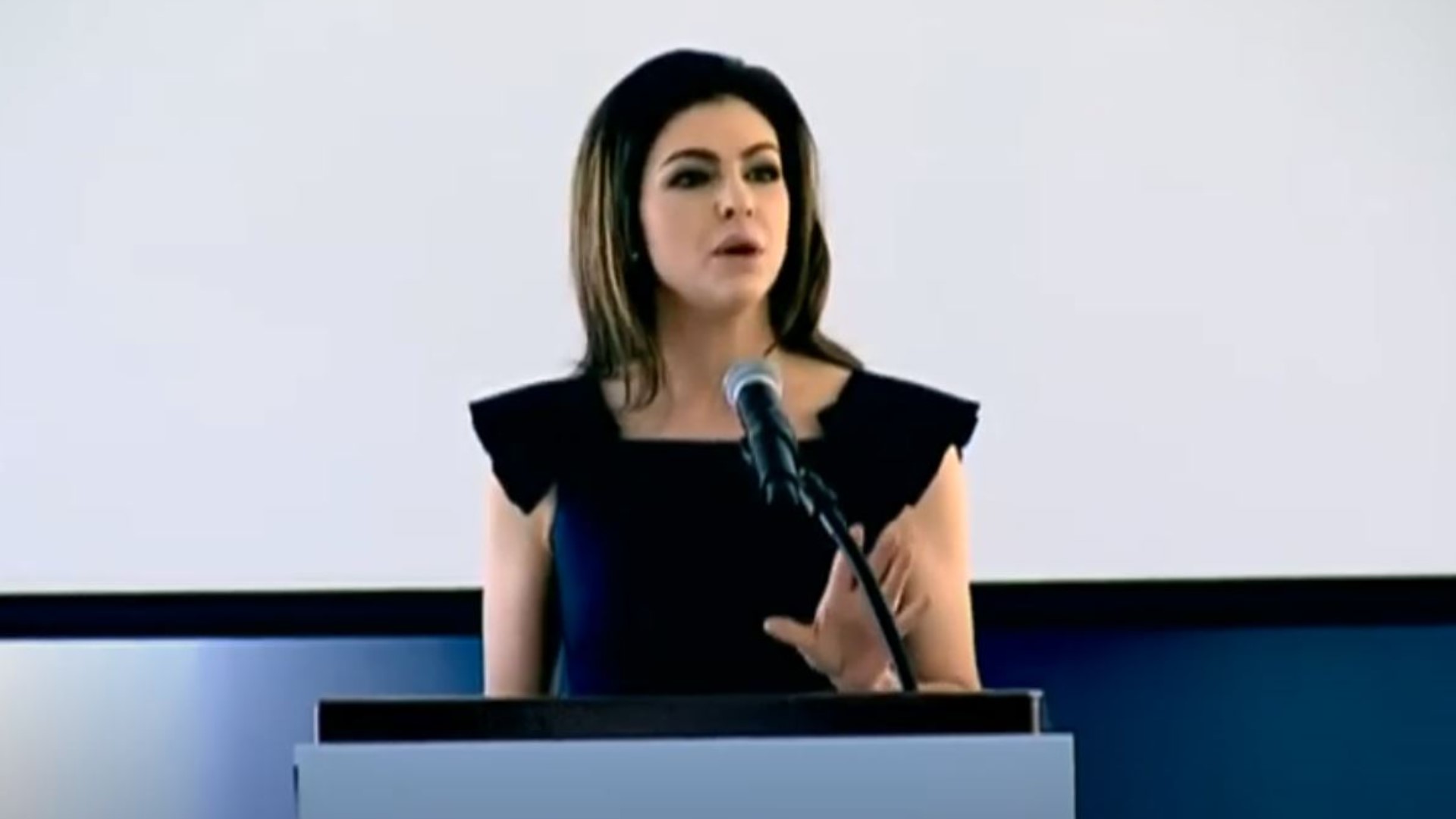 Florida governor, first lady make announcement from Orlando ... Florida governor, first lady make announcement from Orlando ...
