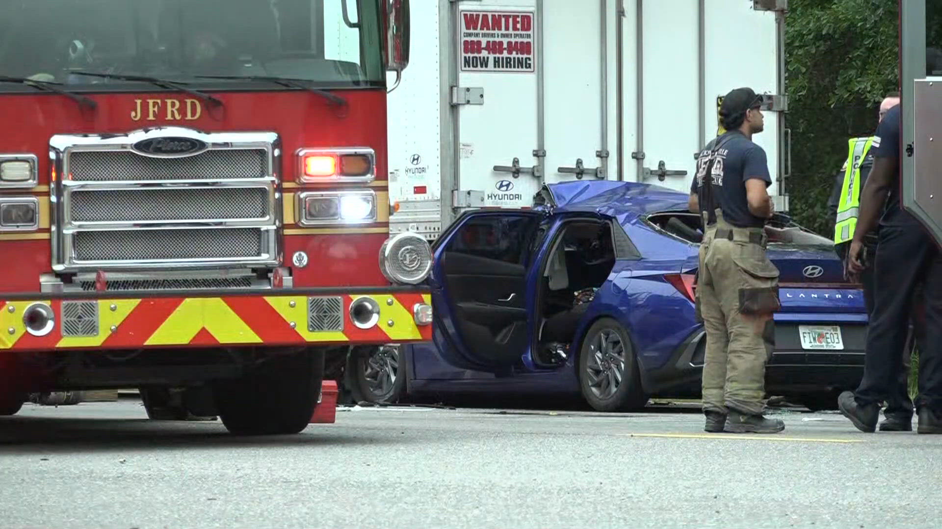 Man dead, child in critical condition after rear-end crash in Northwest ...