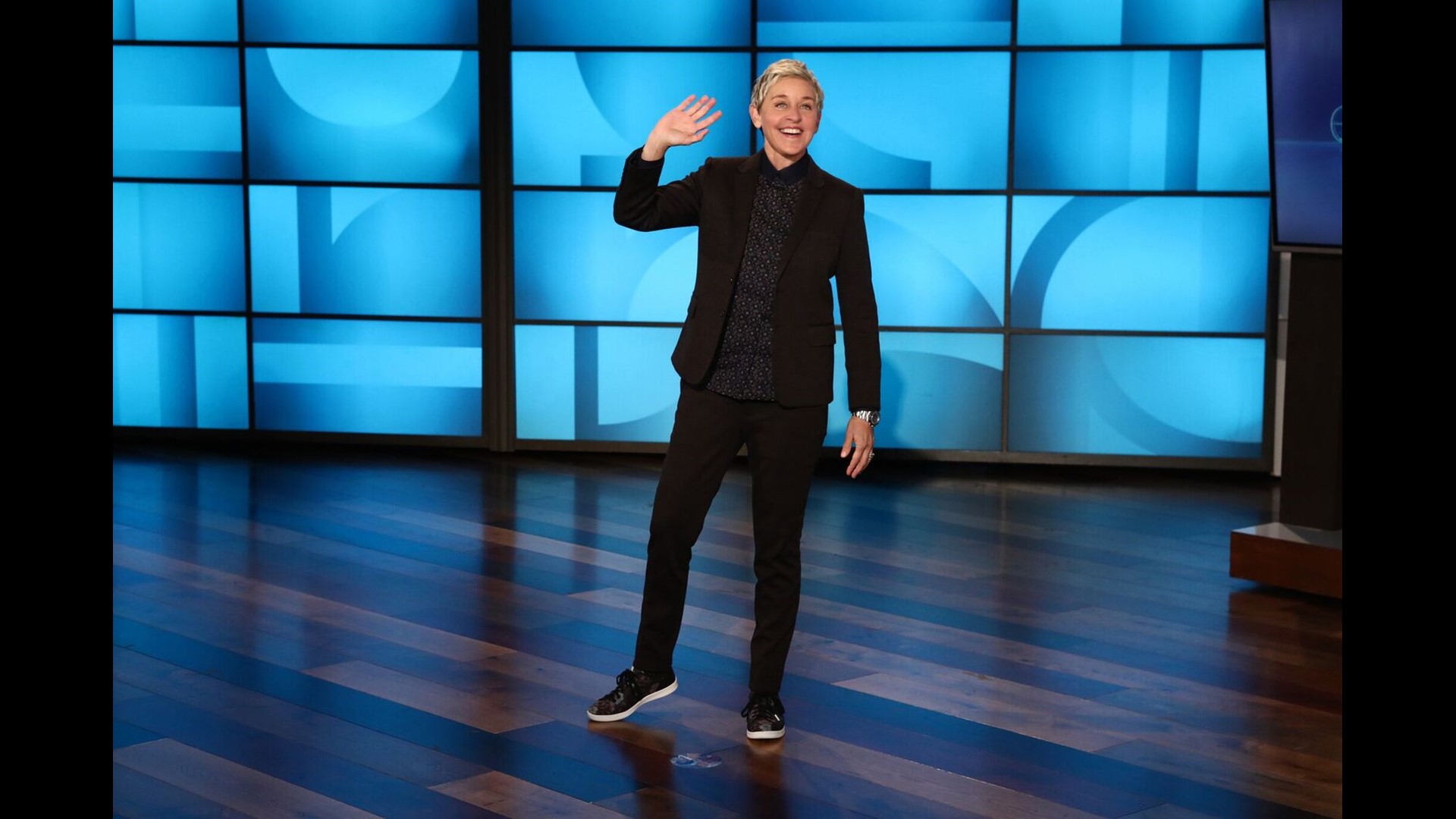 Ellen DeGeneres helps Jacksonville woman ‘win’ $10,000 to start animal ...