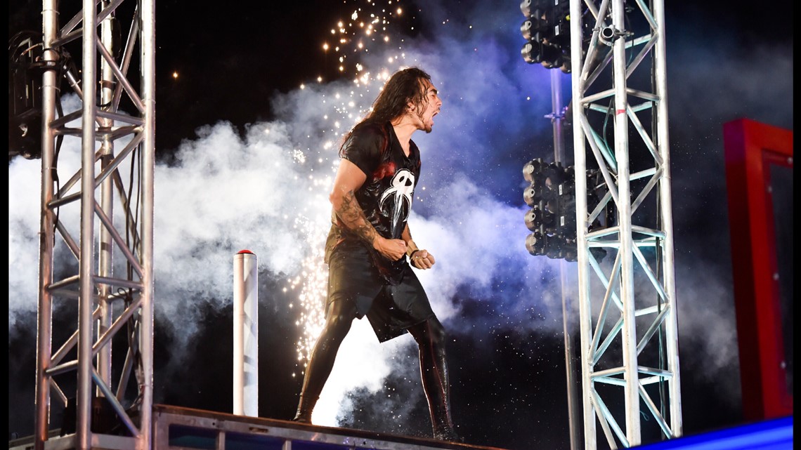 How does he do it? Jacksonville's own Ninja Warrior shows how he hangs ...