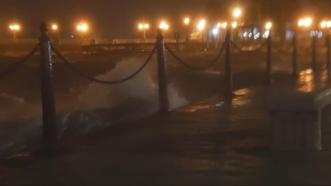 Waves crash along seawall in Downtown St. Augustine as Hurricane Ian ...