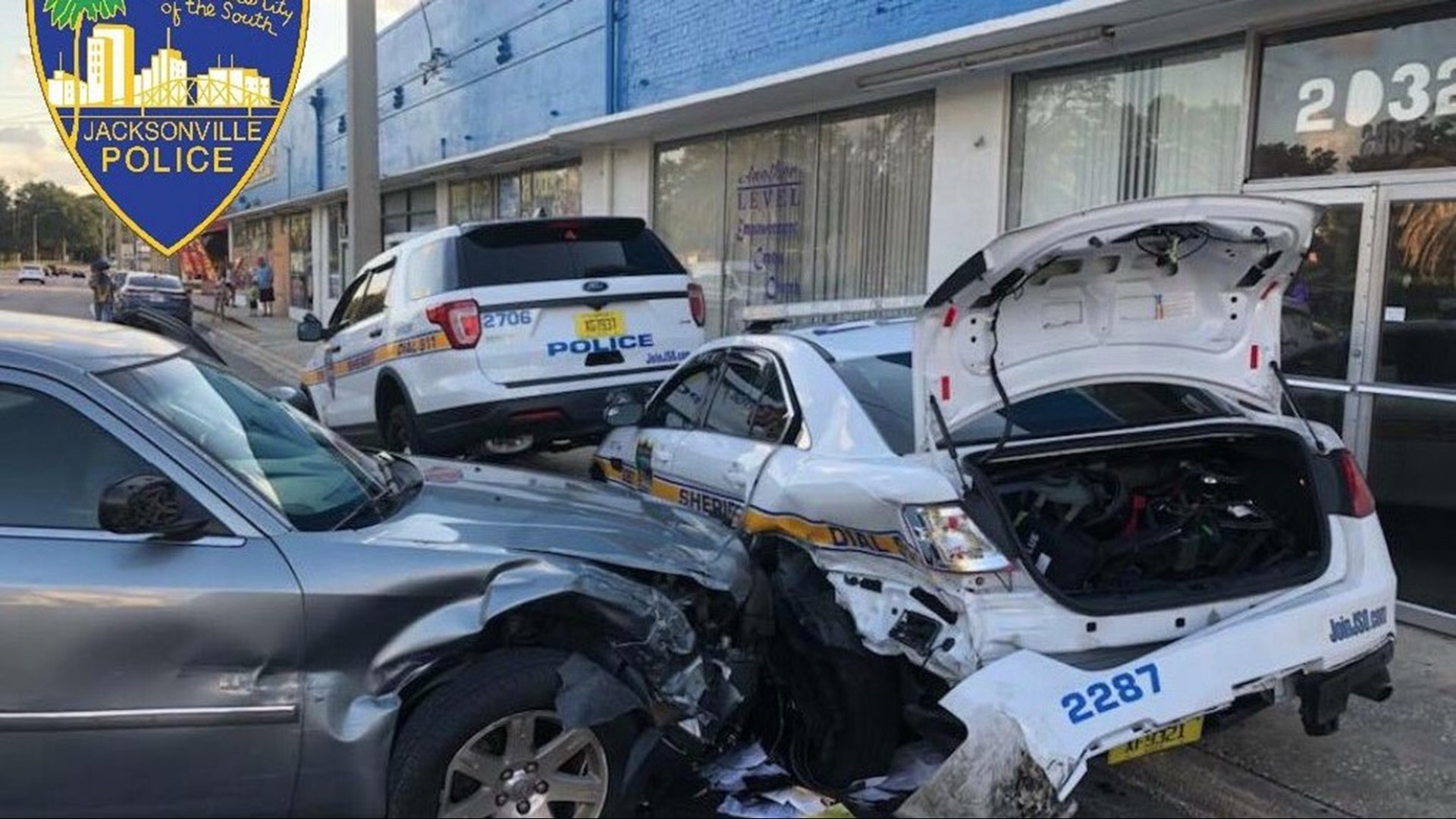 Drunk driver crashes into two parked JSO cars | firstcoastnews.com