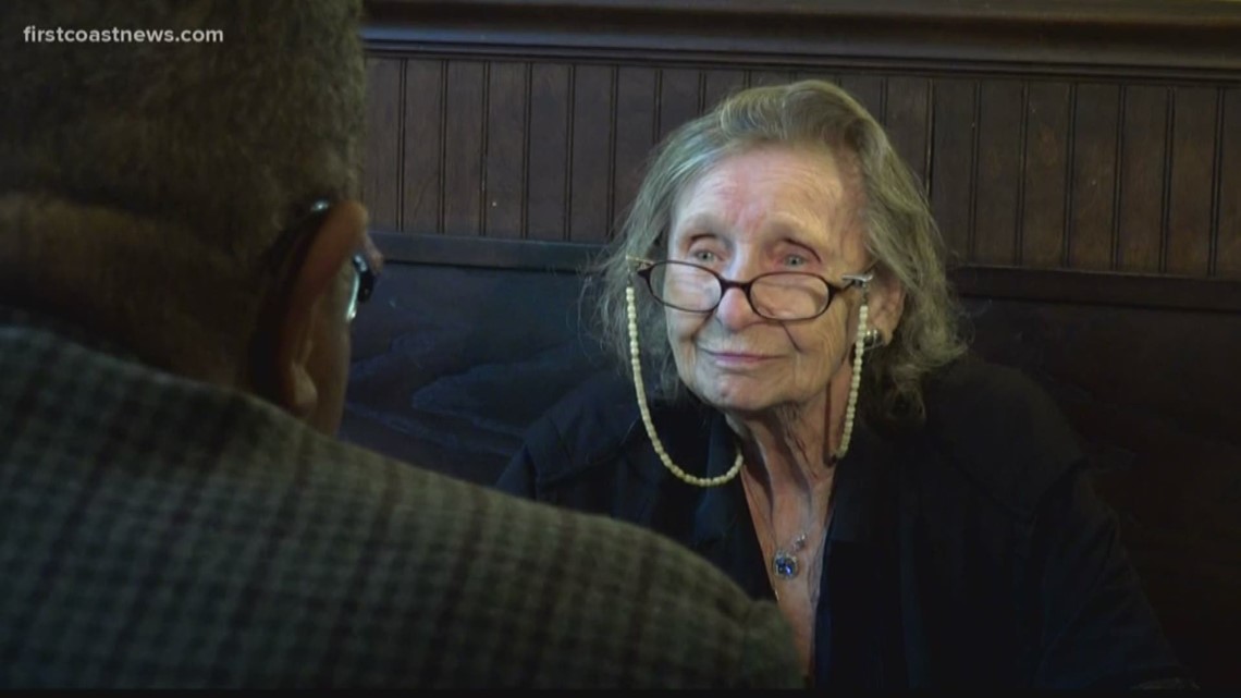 I'm Telling Ken: Former burlesque dancer tells her story ...