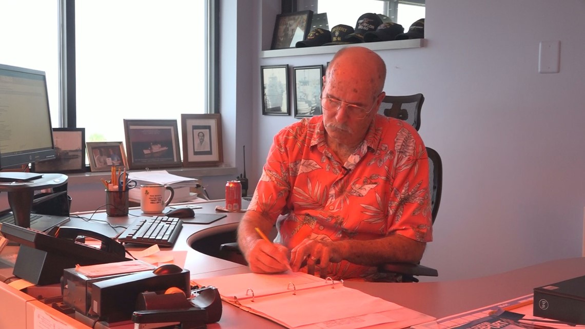 Honoring Heroes: Retired Navy Sailor Robert Reeder | firstcoastnews.com