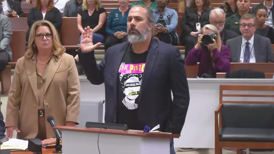 'It's time for you to be afraid of me:' Manuel Oliver, father of ...