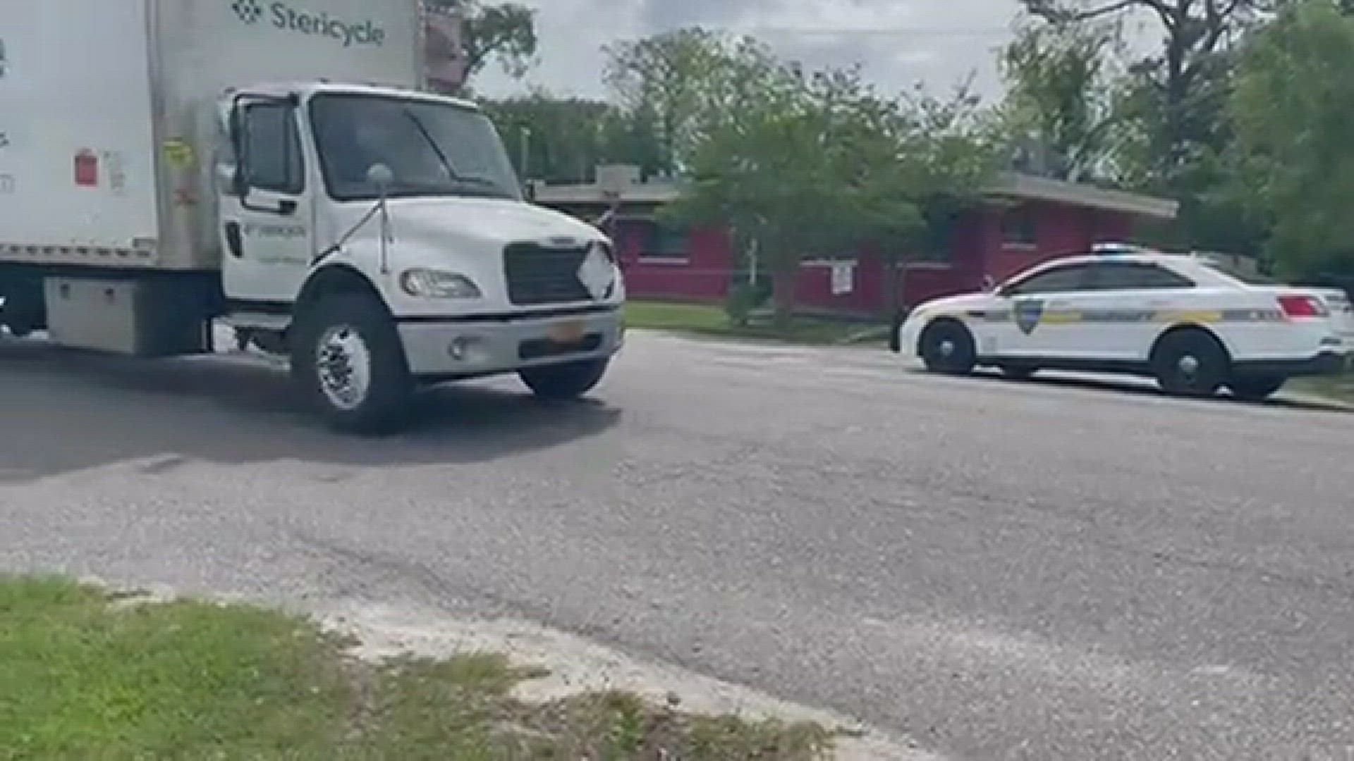 Jacksonville police presence at 4838 Highway Avenue. | firstcoastnews.com