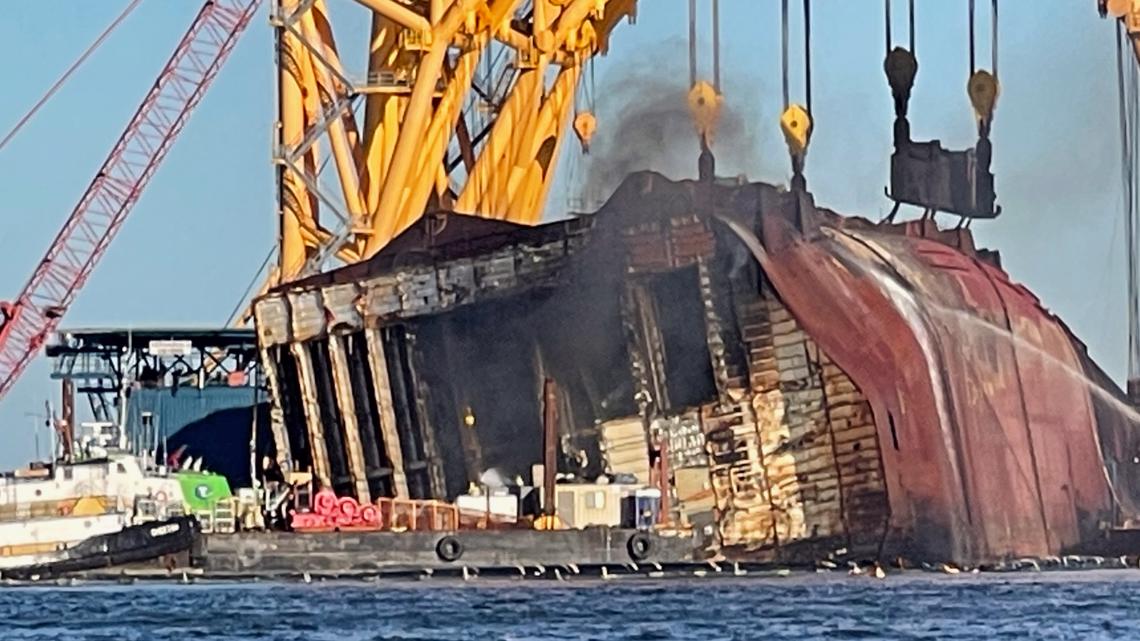 Golden Ray cargo ship cleanup continues after fire | firstcoastnews.com