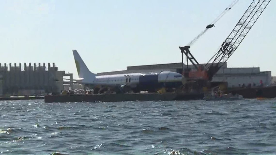 Cockpit voice recorder from Boeing 737 in St. Johns River recovered ...