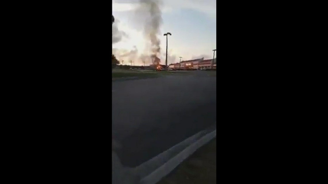 Witness video shows car on fire Winn Dixie parking lot | firstcoastnews.com