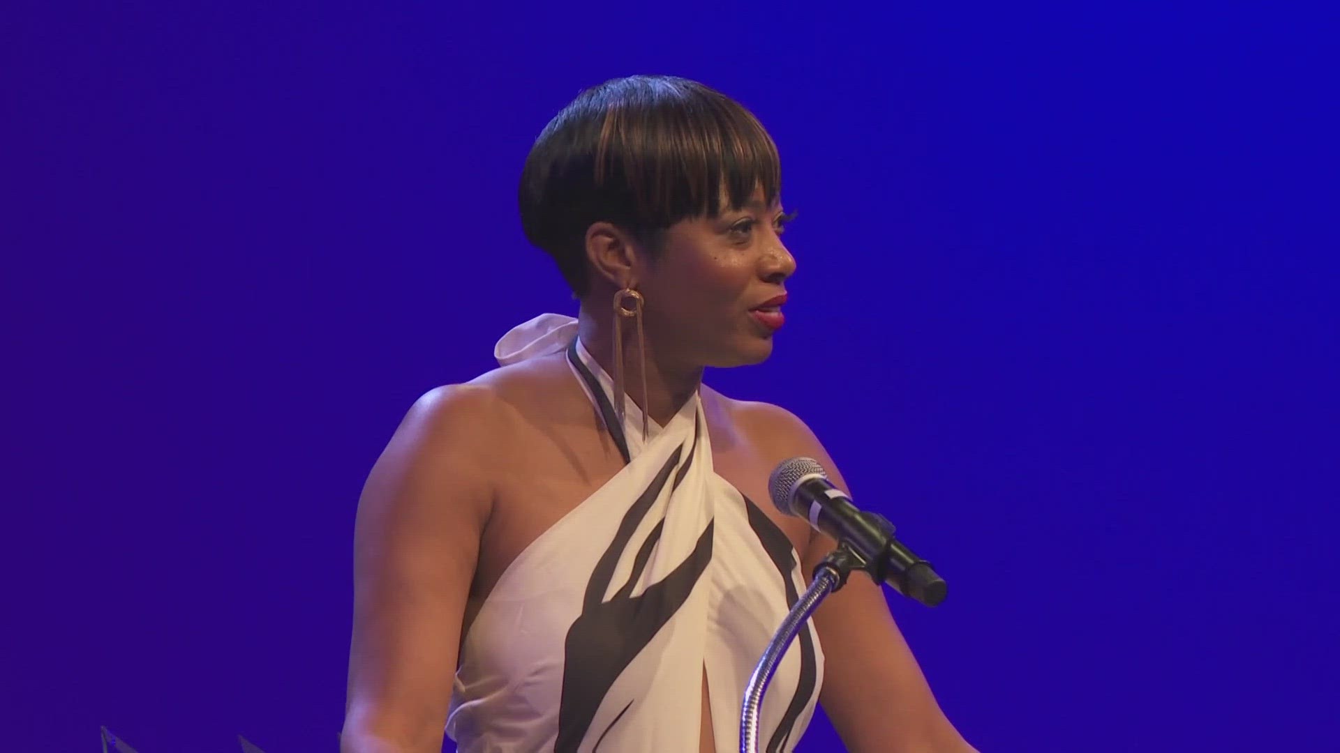 Good Morning Jacksonville Anchor Keitha Nelson honored with Ken Knight ...