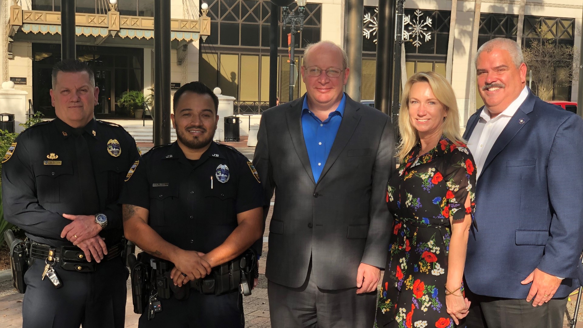 Jacksonville police, firefighters help Take Stock in Children ...