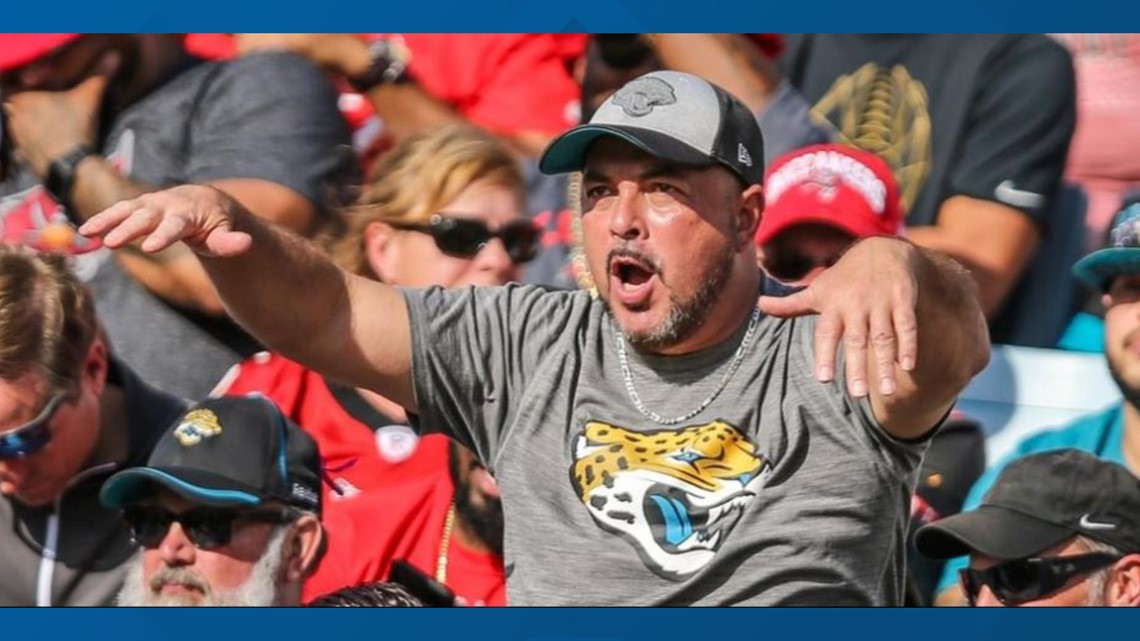 Angry Florida fans leave football game before half-time ...