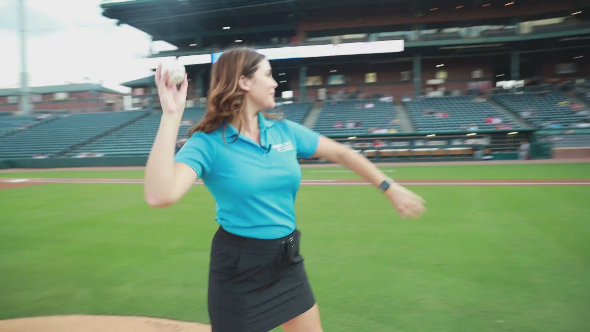 Anchor, Reporter Riley Phillips throws out first pitch at Jacksonville ...