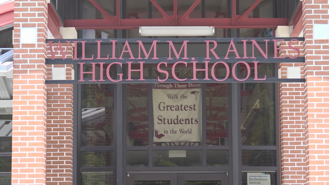 Raines High grapples with bomb threat Wednesday | firstcoastnews.com