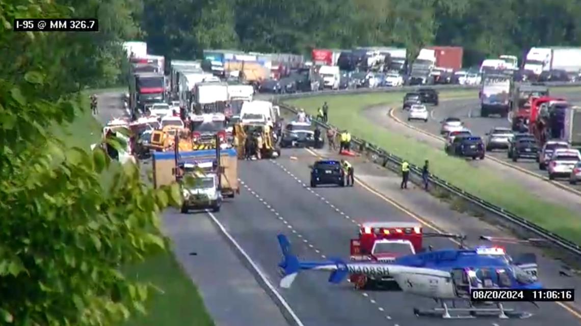 Southbound lanes on I-95 in St. Johns County closed due to crash | firstcoastnews.com