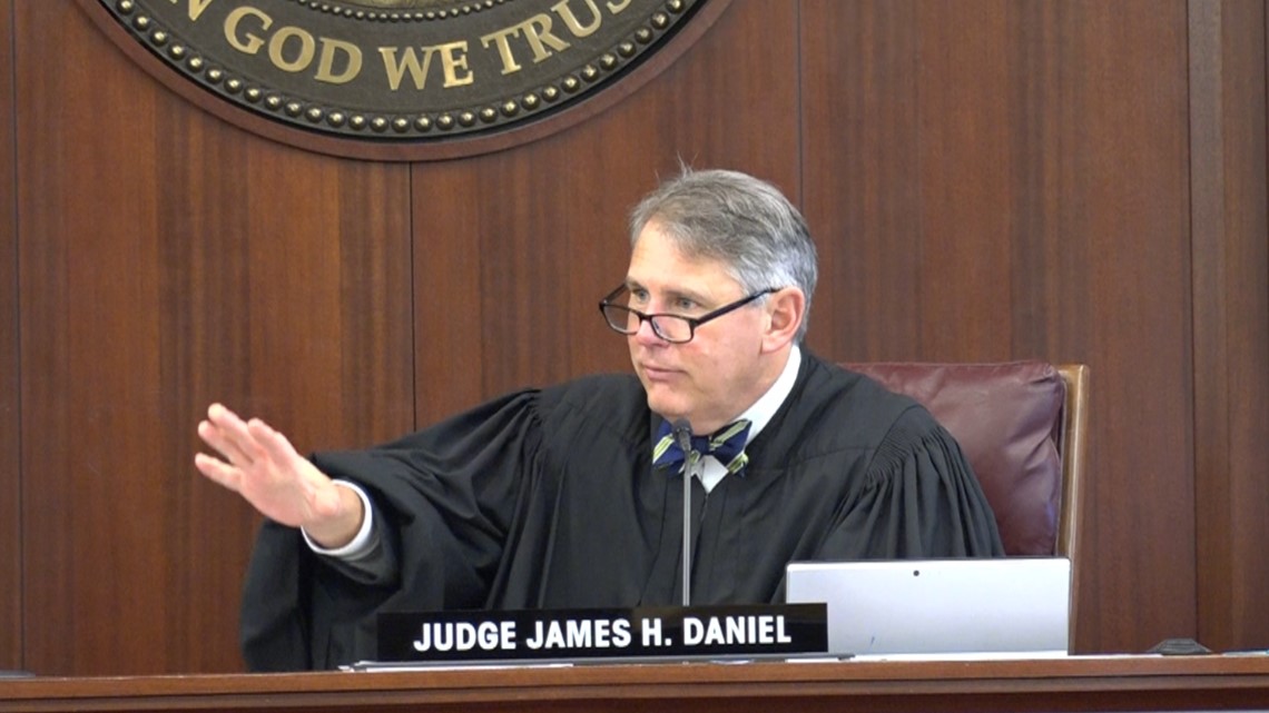 Kimberly Kessler jurors are sworn early, posing the mistrial risk ...