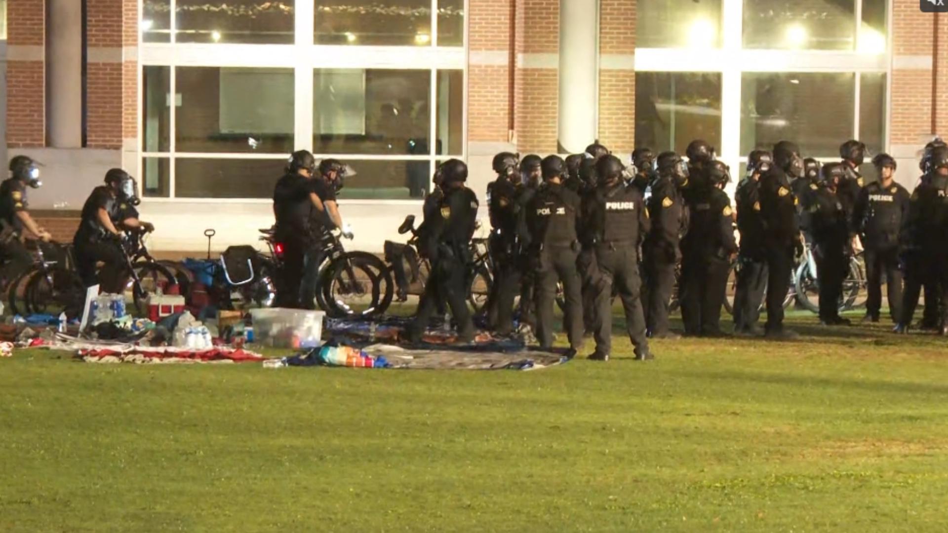 Protestors detained at University of North Florida | firstcoastnews.com