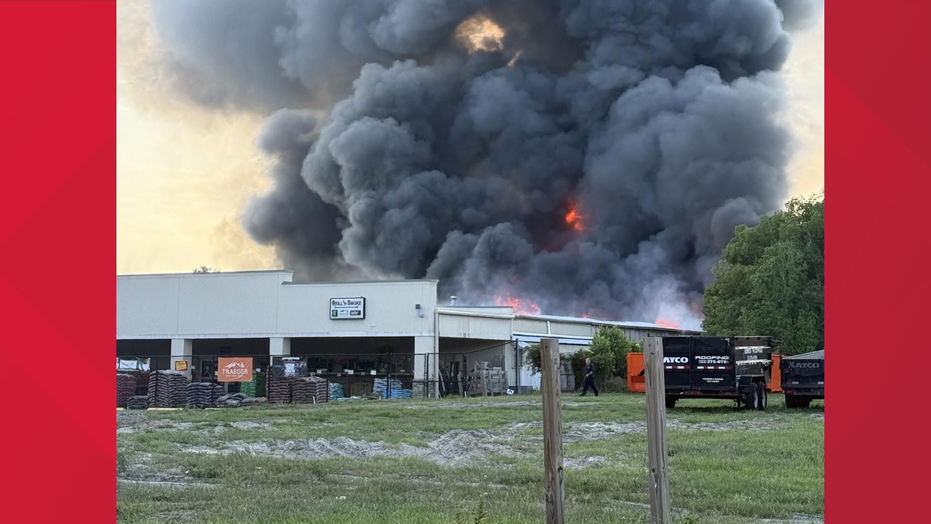 Huge fire reported at Hagan Ace Hardware Orange Park | firstcoastnews.com