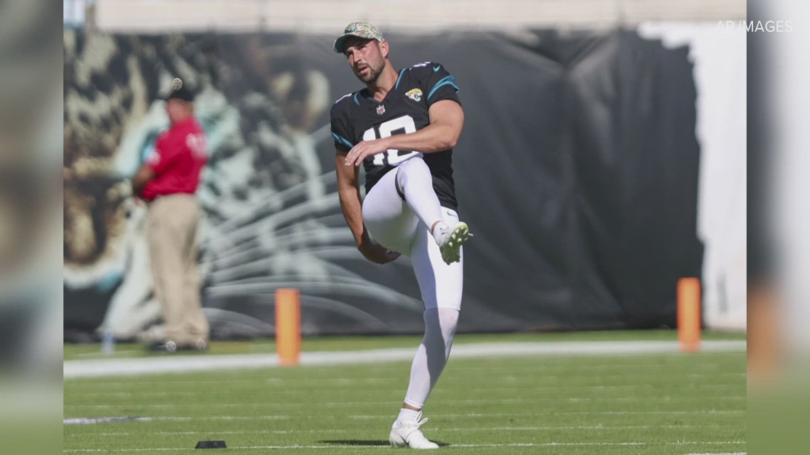 Lawsuit: Former Jaguars kicker gave flight attendants $100 bills to ...