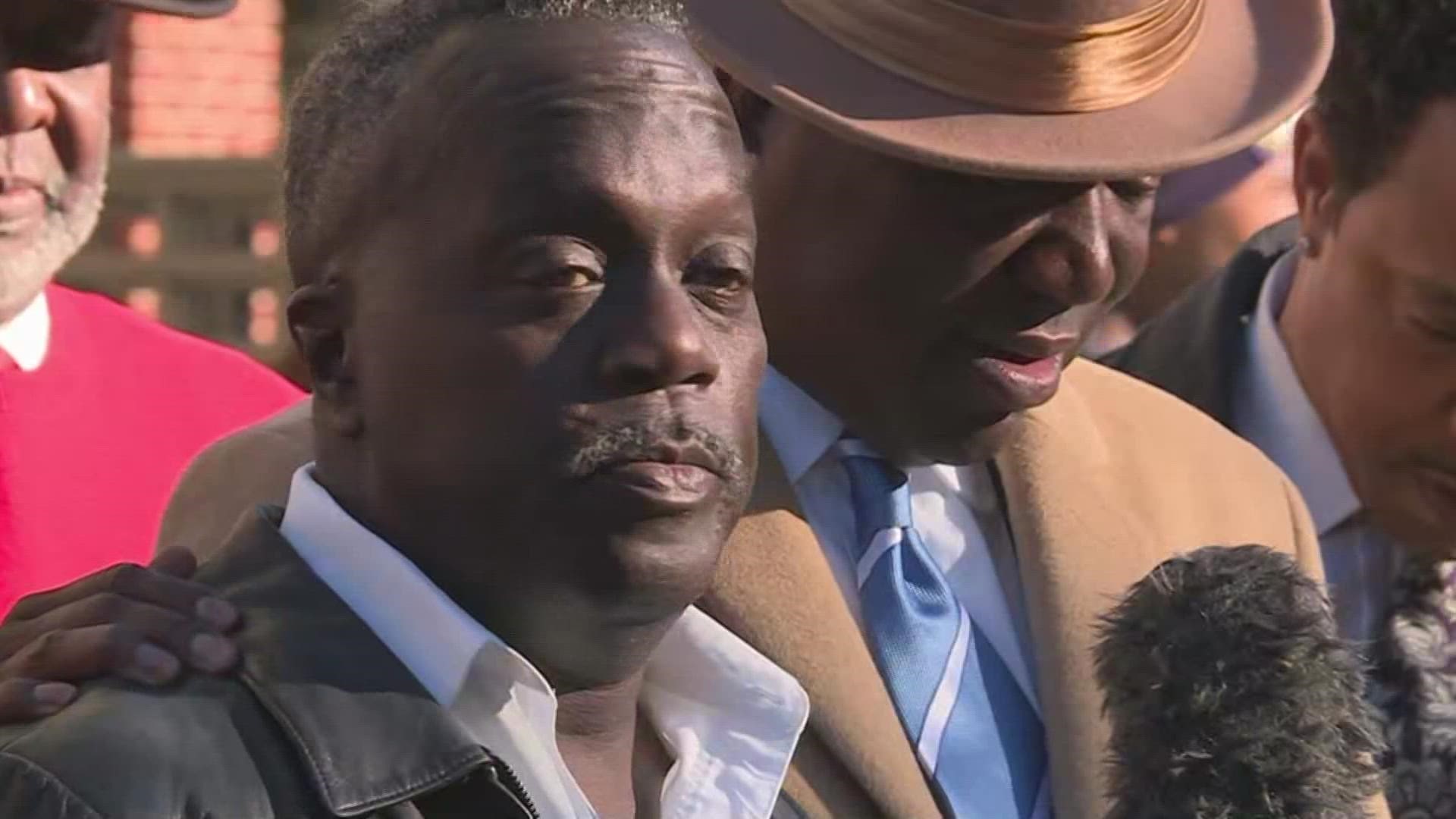 Ahmaud Arbery's father gives emotional statement ahead of sentencing ...