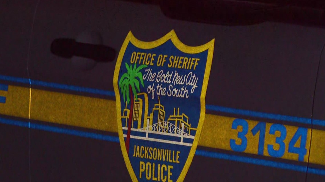 Jacksonville police offer signing bonuses up to $10,000 ...
