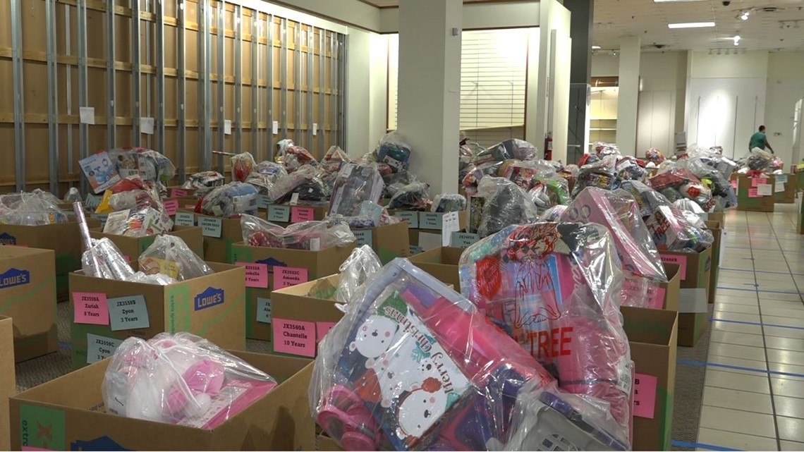 Florida families pick up Salvation Army Angel Tree gifts Thursday ...