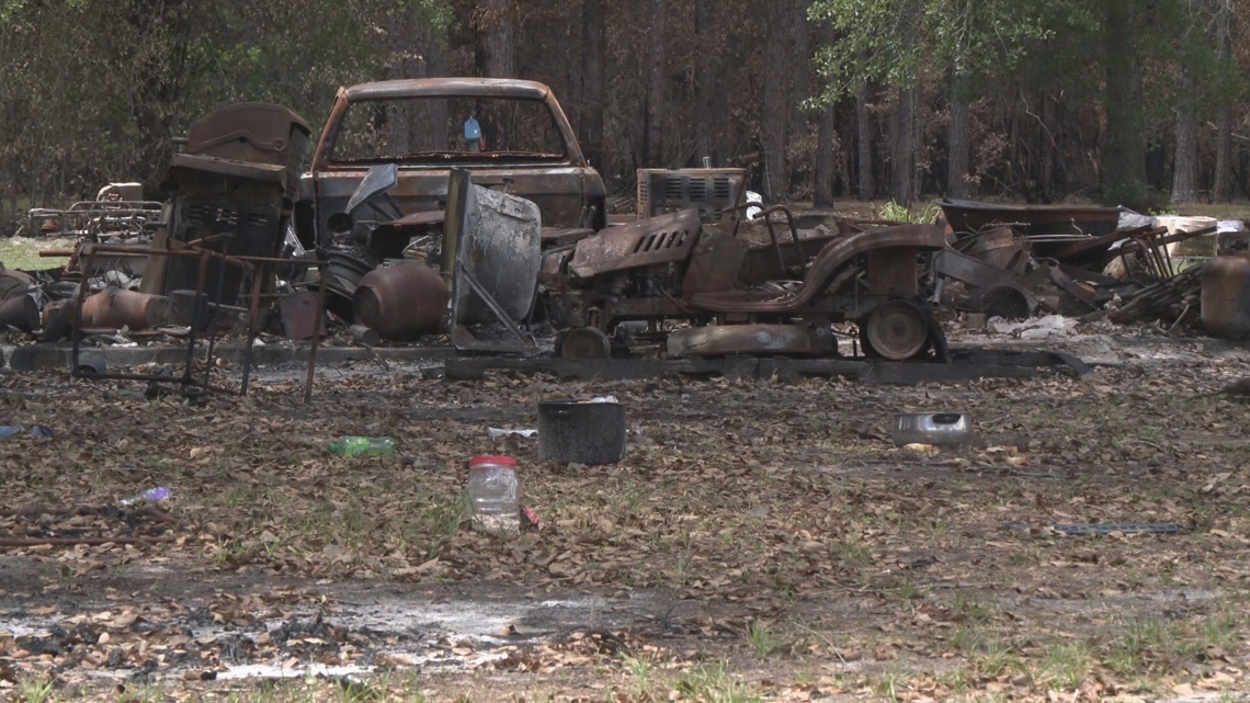 Fire crews continue to battle Highway 82 fire as it remains 90% ...