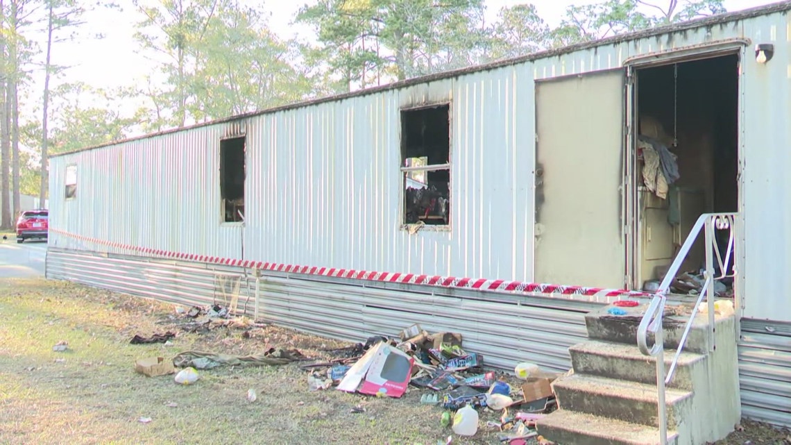 JFRD: Collins Road mobile house fire leaves woman dead | firstcoastnews.com