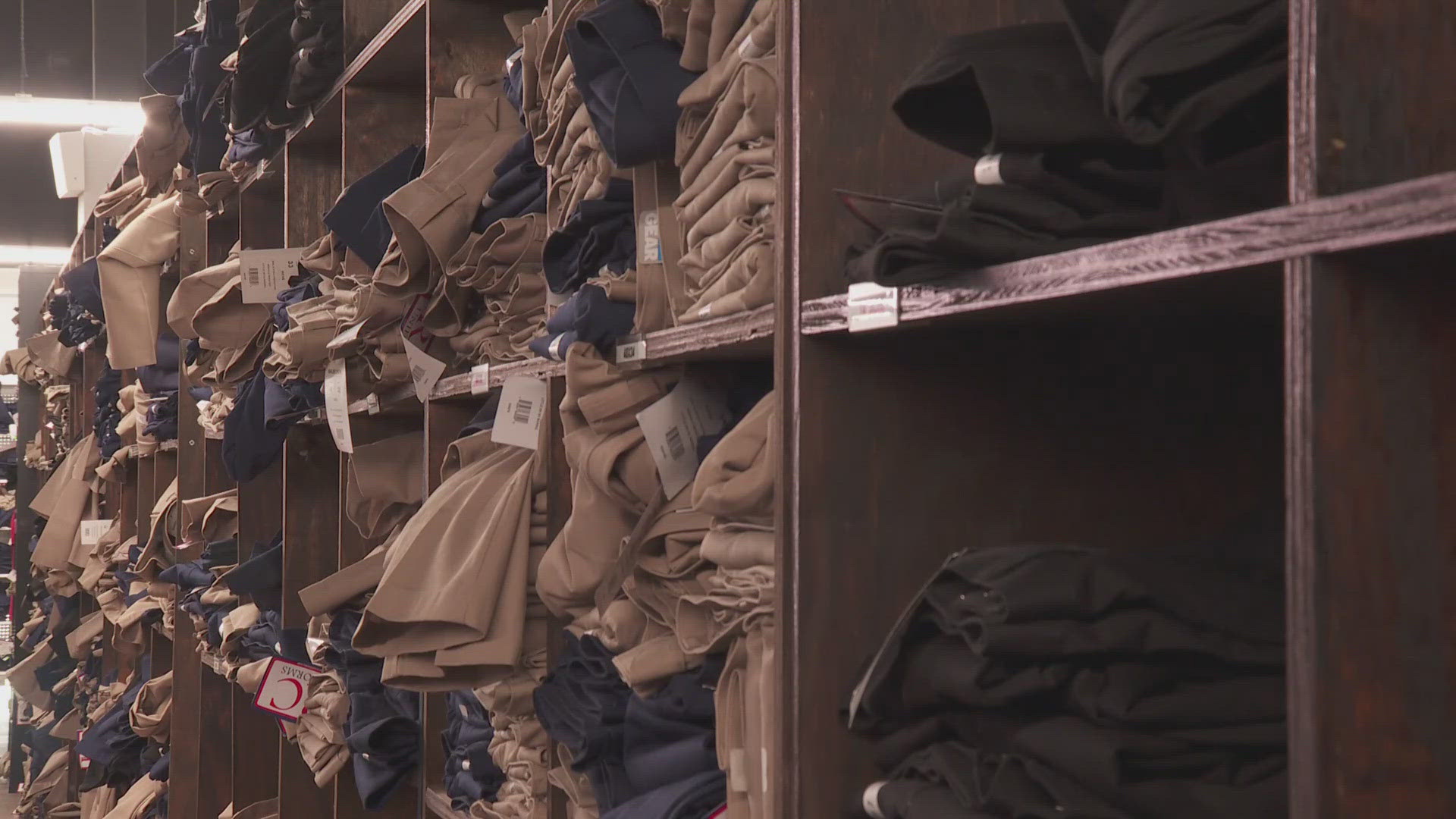 DCPS addresses concerns with school uniform policies | firstcoastnews.com