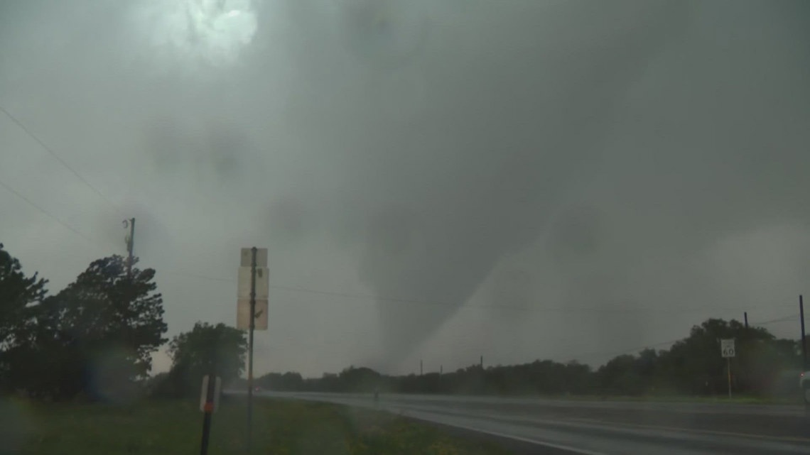 Tornado caught on camera during severe weather outbreak in Central ...
